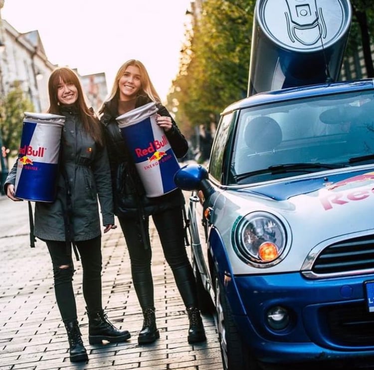 Influencers vs. Brand Ambassadors | Influencity